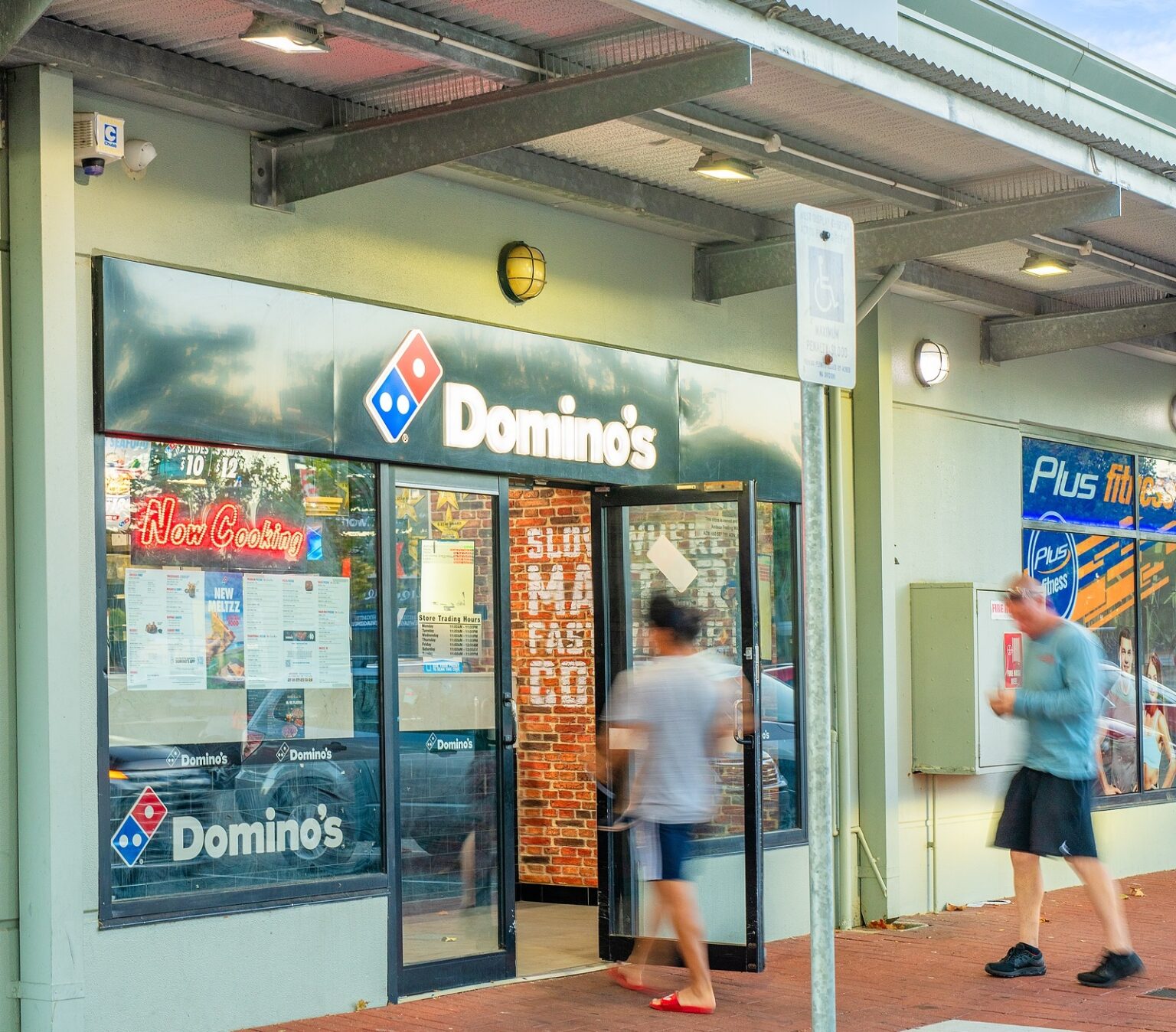 Dominos Pizza - Alexander Heights Shopping Centre